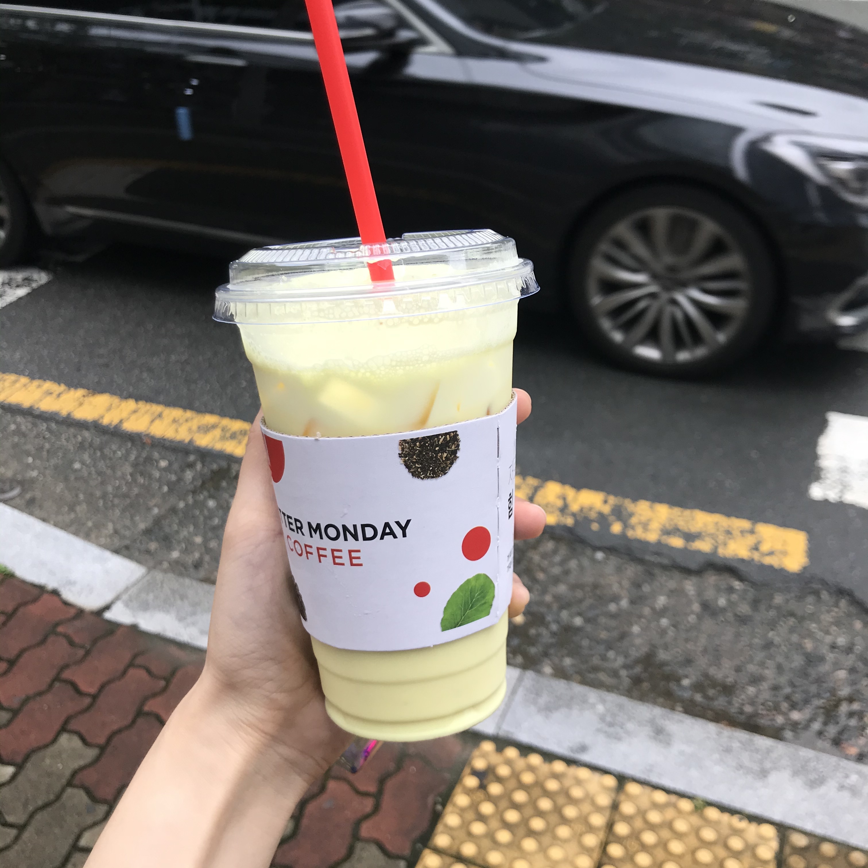 내 친구들 서울 약국 앞에서 사투리 썼거든