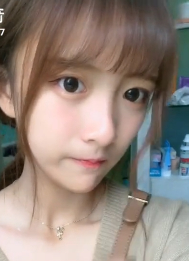 귀여운 척 하지마라...