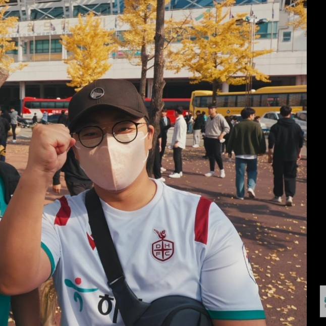 Tlqkf ㅋㅋㅋㅋㅋㅋ 구단 다큐에 본인등장 ㅋㅋㅋ