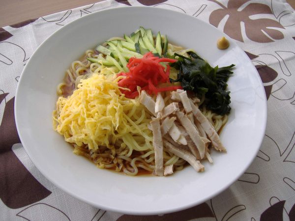 차가운 면 먹고 싶다... 차가운 육수 마시고 싶다...