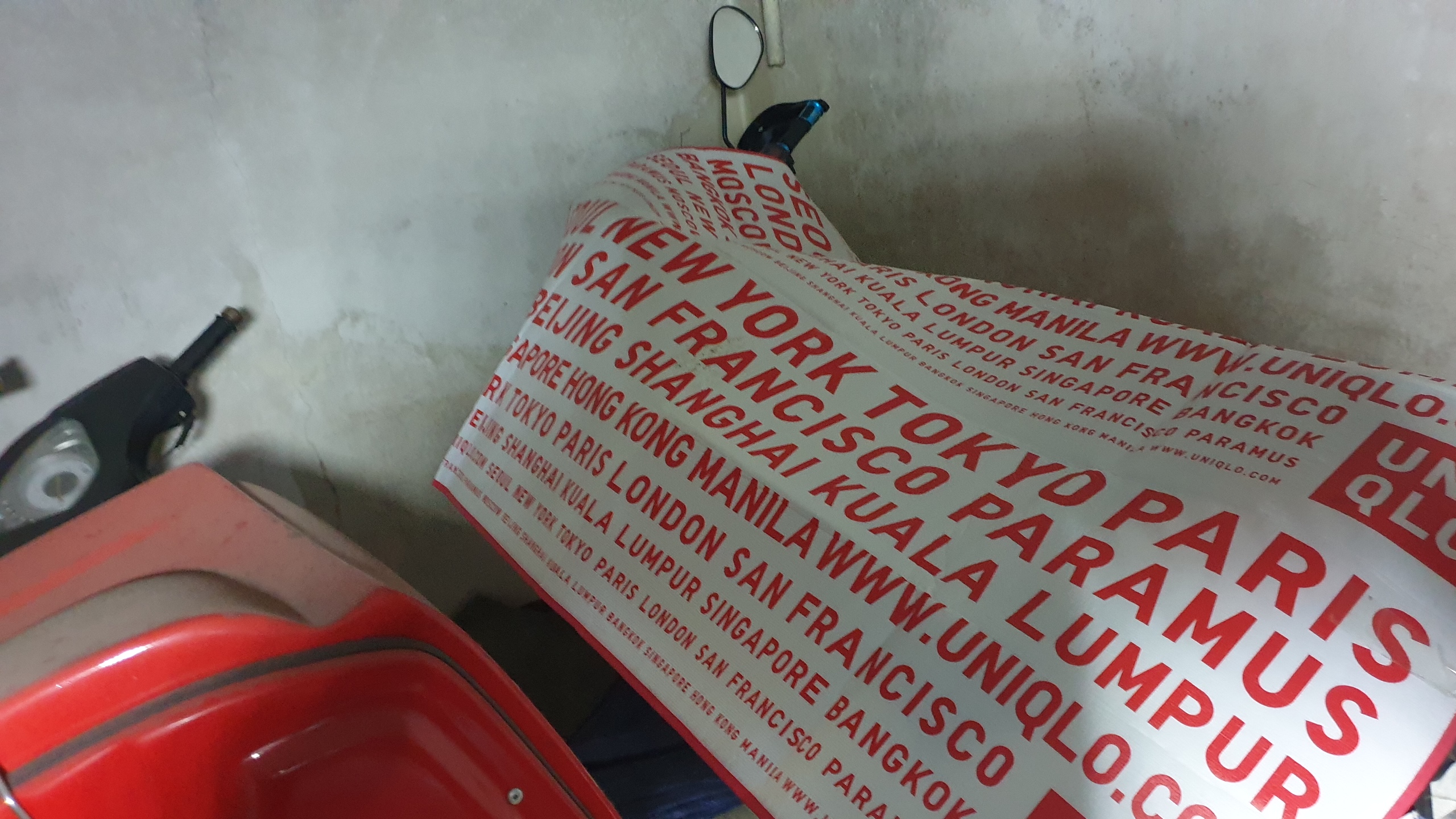 바이크가 주차 자리 한칸 통으로 먹은 이유