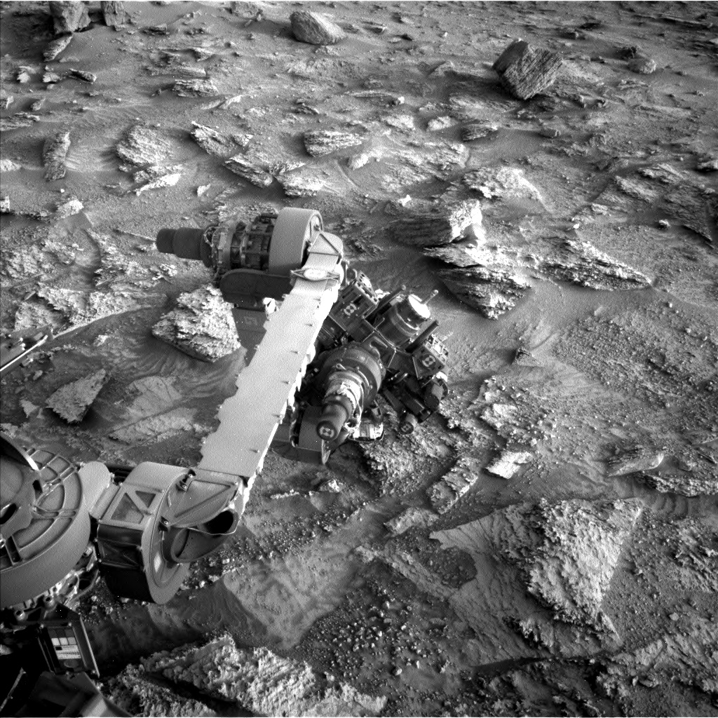 화성 토양 근접 촬영.jpg