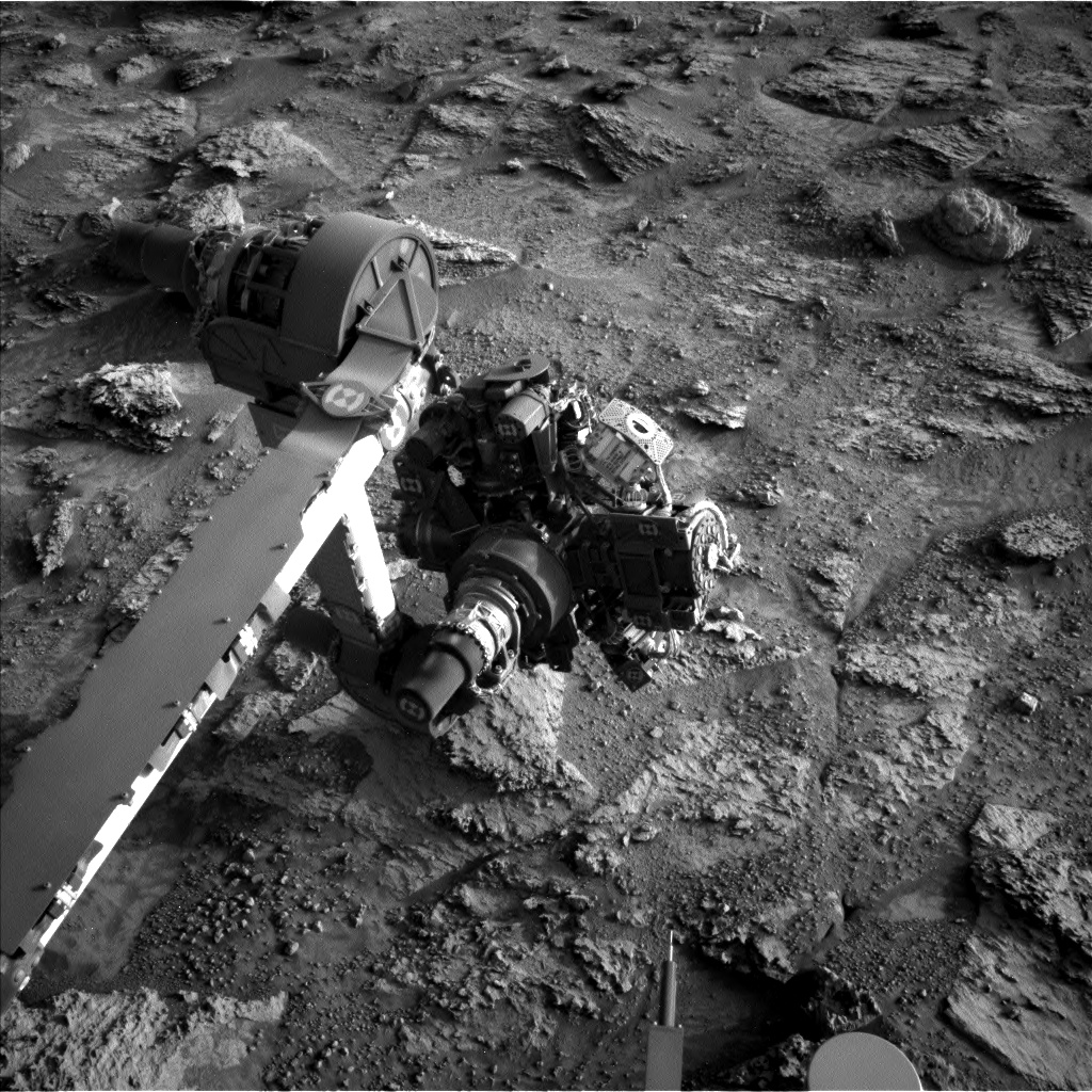 화성 토양 근접 촬영.jpg