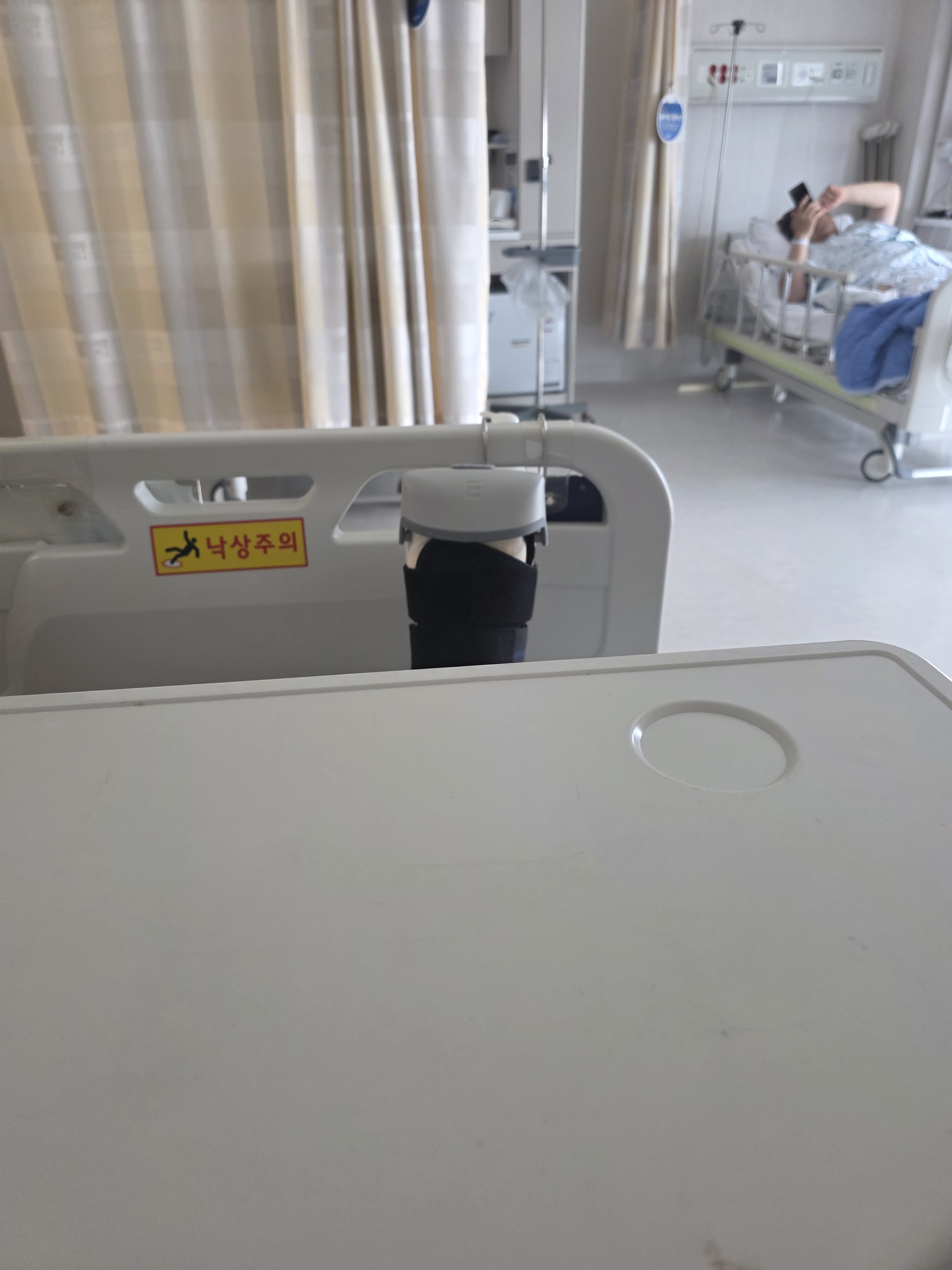 병원 더럽게 심심하네요
